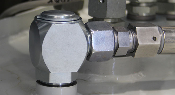 What are hydraulic hose swivels? - Hose Assembly Tips